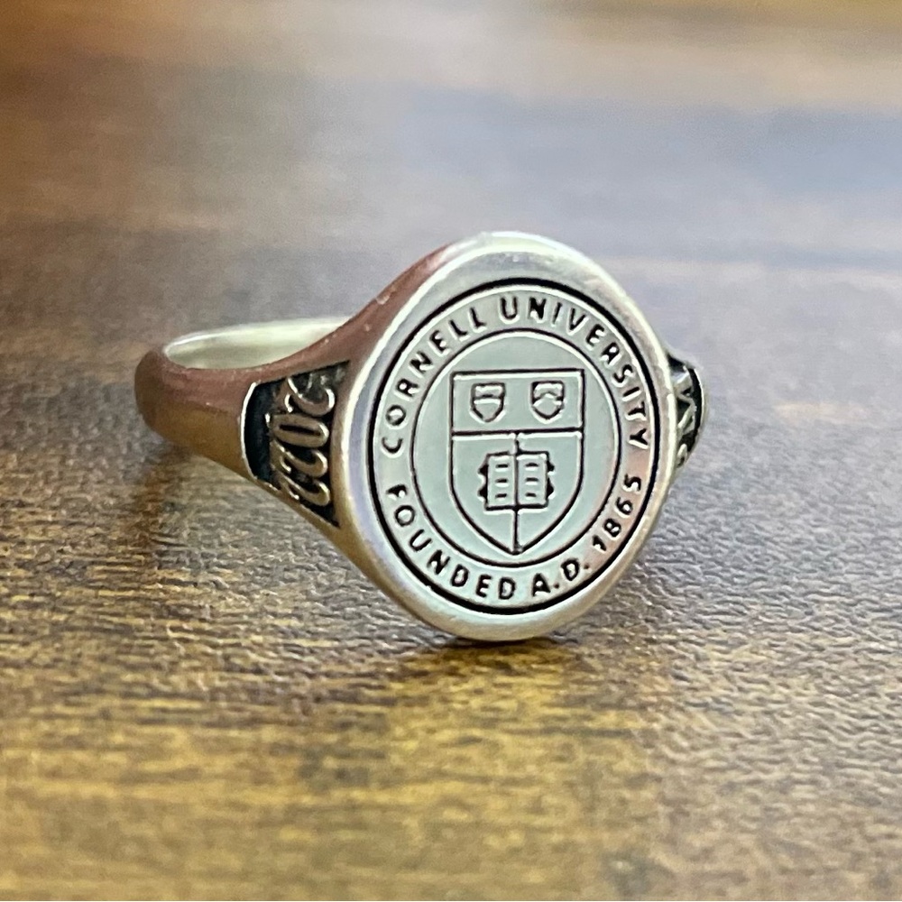 Cornell University Pm 2022 Class Ring - Gem